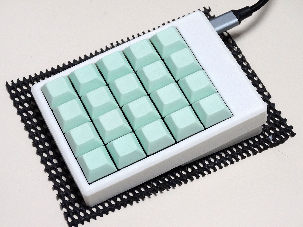 GitHub - soramimi/atmega32u2-blender-keypad